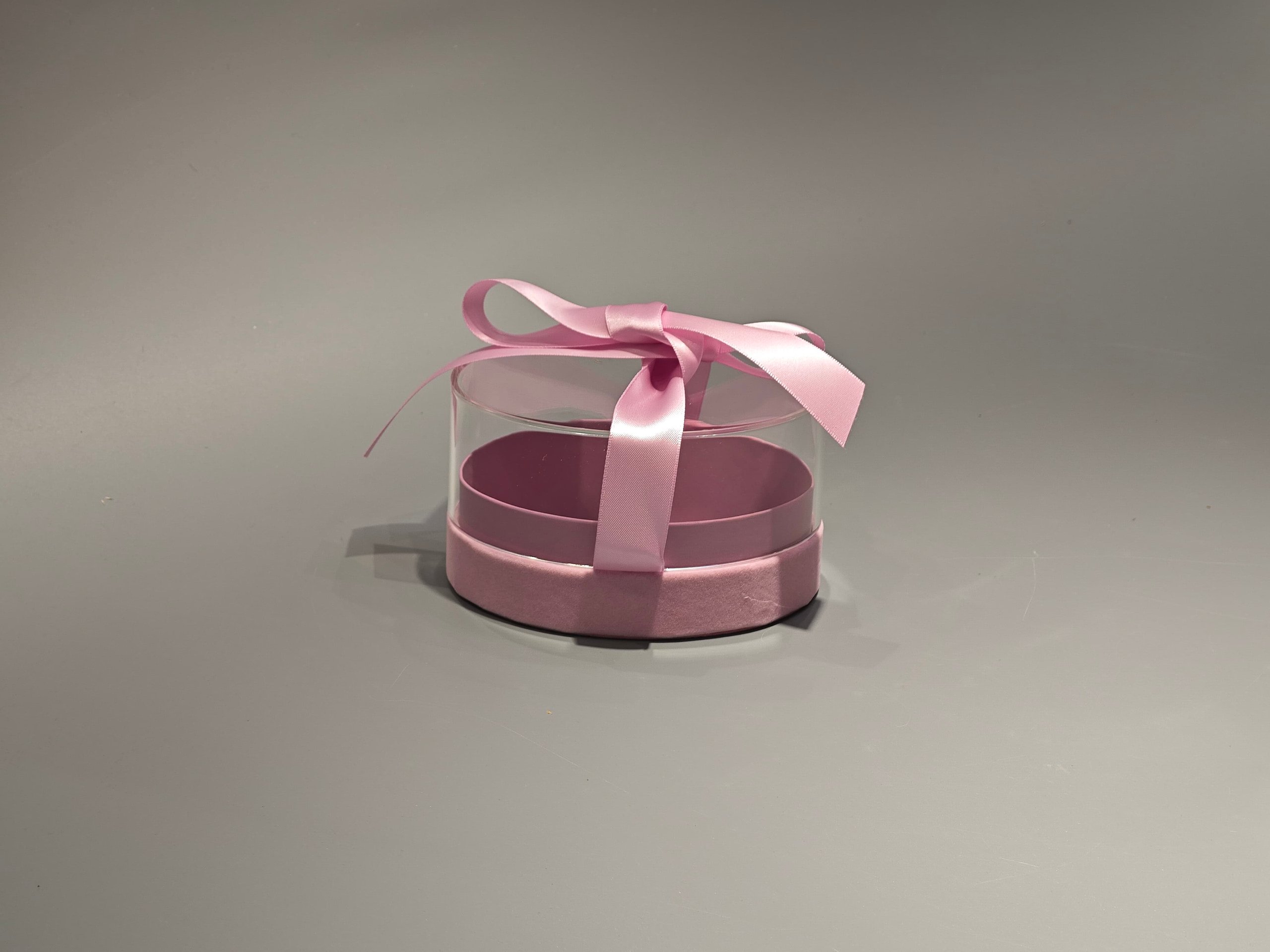 Oval lift-off lid gift box with ribbon – Witpax