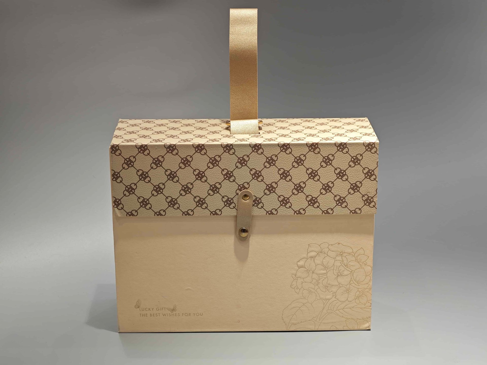Luxury flip-top gift box with string & button – Witpax